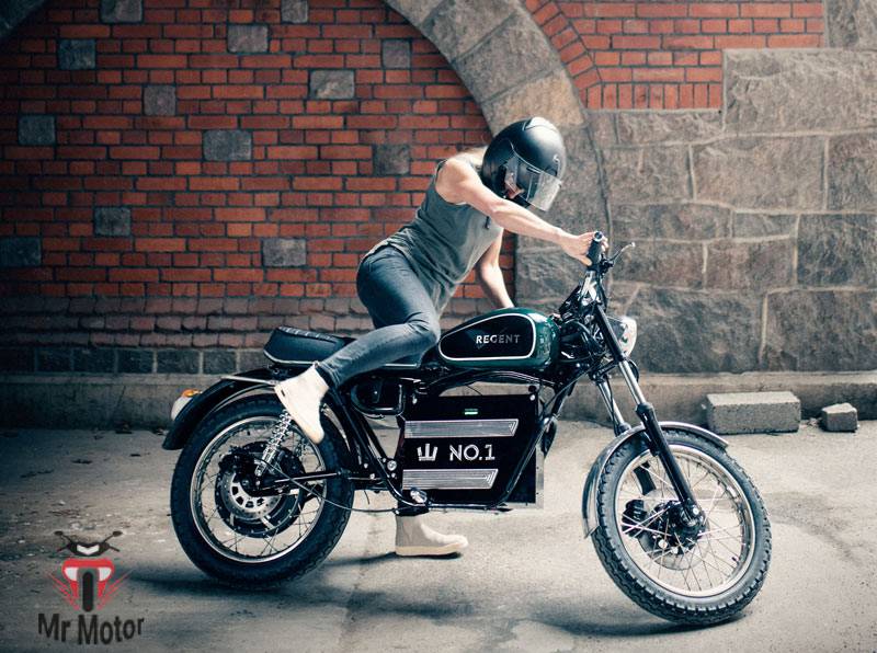 رهایی از ترافیک با موتور سیکلت